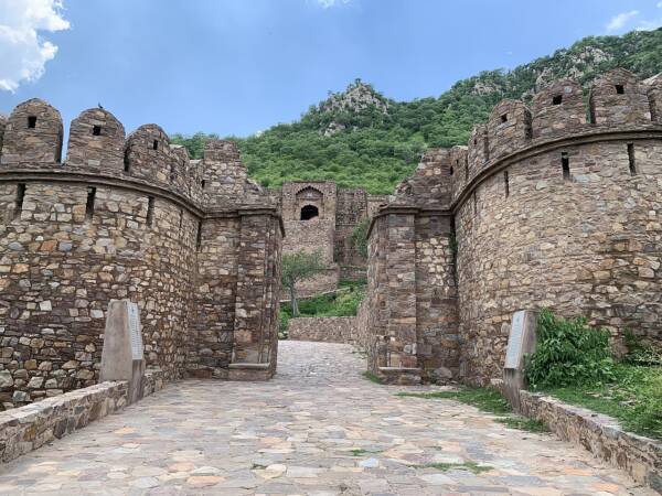 Bhangarh Fort History: 300 Years of Haunted Legends from Alwar